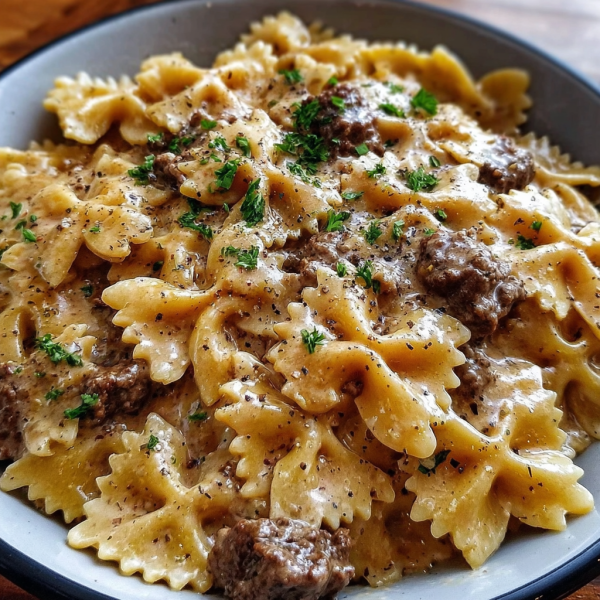 Creamy Parmesan Garlic Beef Bowtie Pasta – Hearty, Flavor-Packed Dinner ...